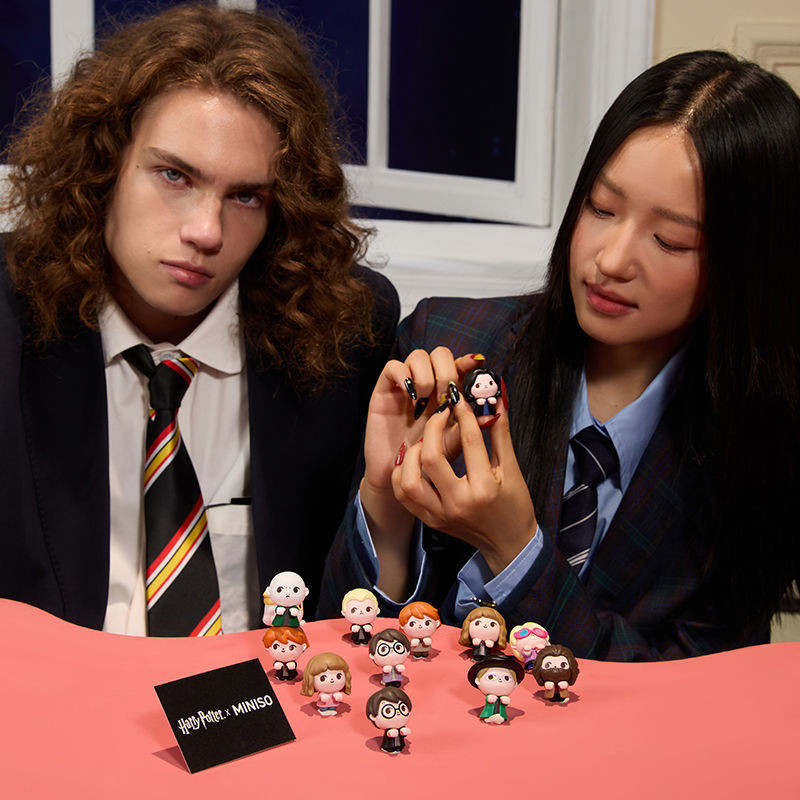 Genuine MINISO MINI BEAN Harry Potter Lying Posture Cute Grain Blind ...