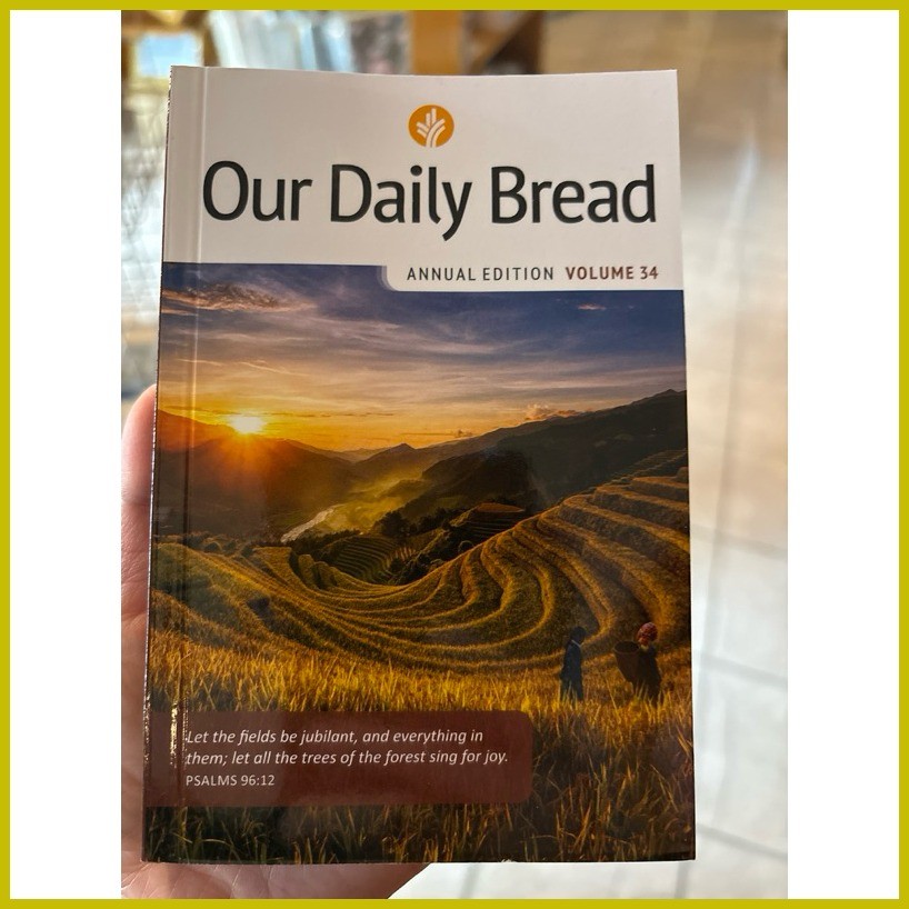 ⭐ Our Daily Bread 2021 volume 27 English Tagalog Pocket Size Journal ...