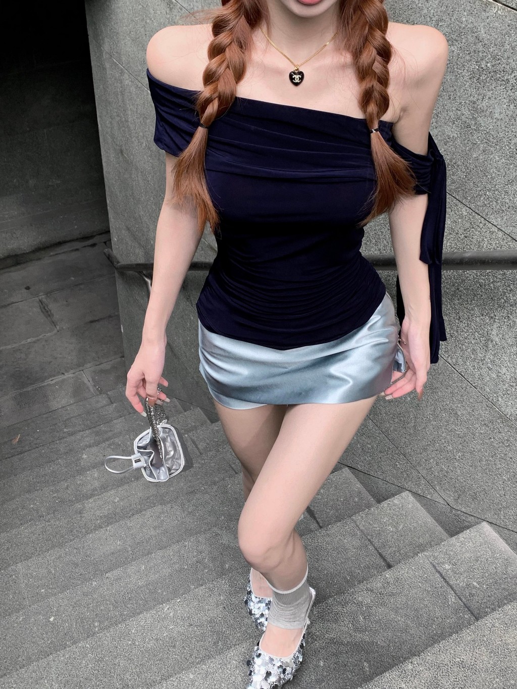 Irregular Oblique Shoulder Black Short-Sleeved T-Shirt for Women Tight Cropped Backless Top 2692 ...