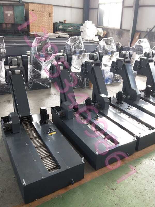 CNC machine tool lathe center pin conveyor chain plate chip conveyor ...