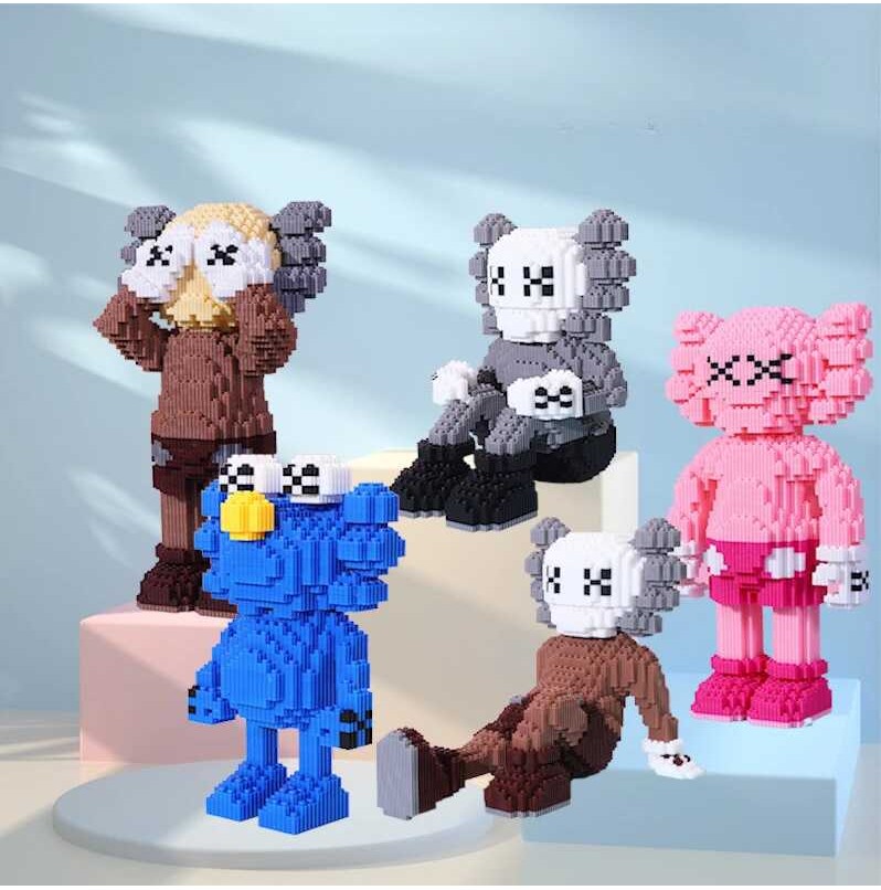 Building Eb Bearbricks Blocks Giant Teddy Fluid Violence Bear Model ...