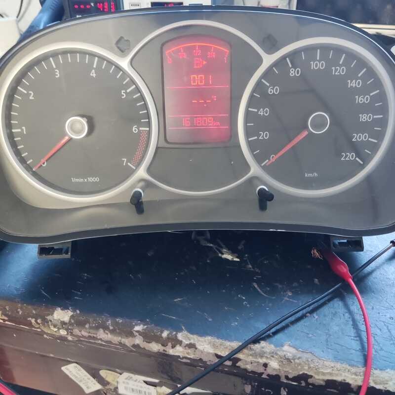 The Volkswagen Lavida instrument panel assembly screen intact, the ...