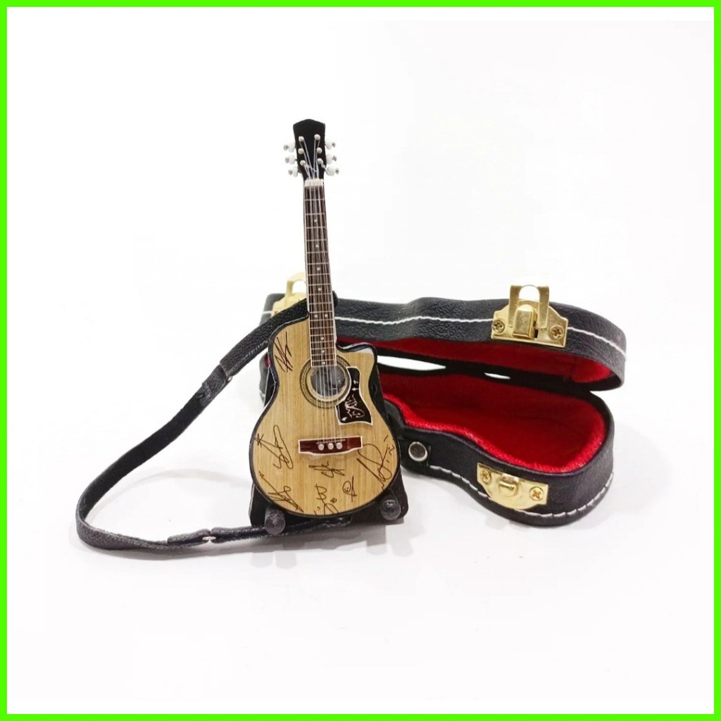GANTUNGAN Jay ENHYPEN Signature Acoustic Guitar Miniature Keychain ...