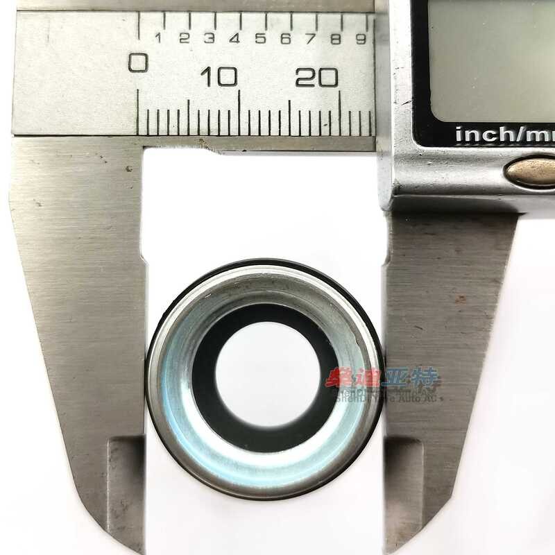 LY A/C LIP TYPE Rubber-Mounted Shaft Oil Seal Stamp Para Sa Ford Fs10 ...