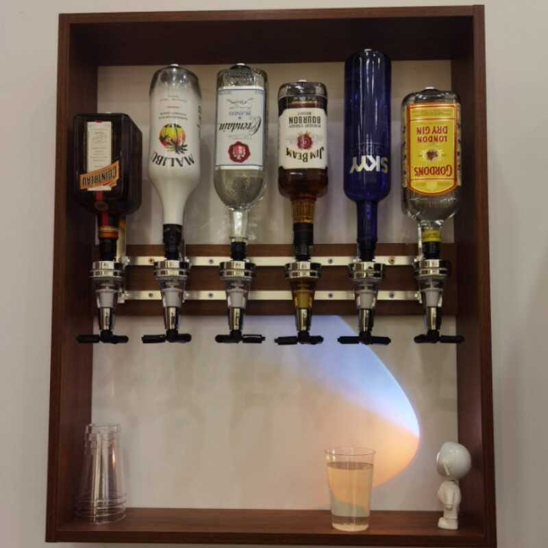 Tt Ang Pader Ay Inimuntar Rak Dayuhang Sukatin Base Na Alak, Paghalina ...