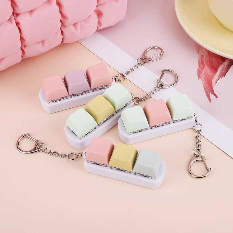 Keyboard Fidget Toy Mechanical Keyboard Keychain Fidget Clicker 3 Keys ...