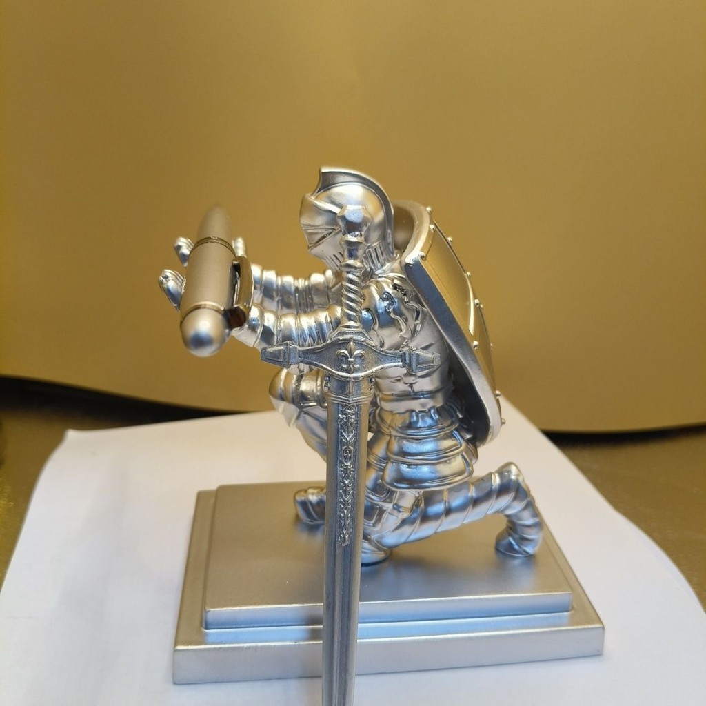 Knight Executive Pen Stand Creative Ornament Pen Holder Des op Armor ...