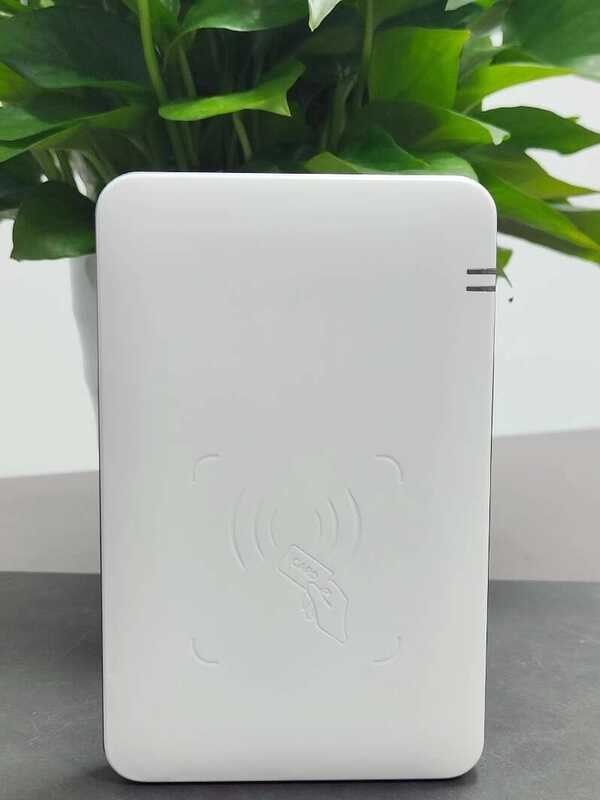 Residents reading second generation ID cards, ultra-high frequency ...