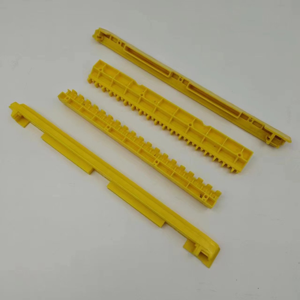 Hitachi's new step frame is the fluorescent yellow border strip ...