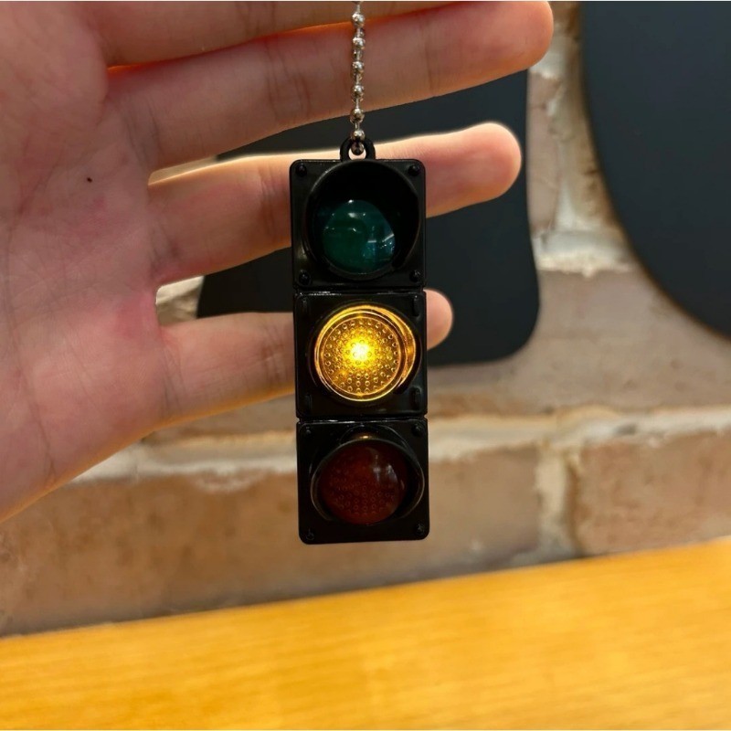 Creative 3D Traffic Light Key Chain Pendant Car Key Pendant Safe ...