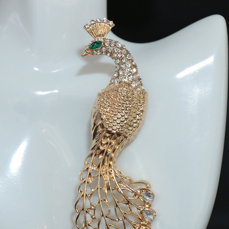 Ancient Brooch Vintage Peacock Chest Flower Trailing Hollow Gold ...