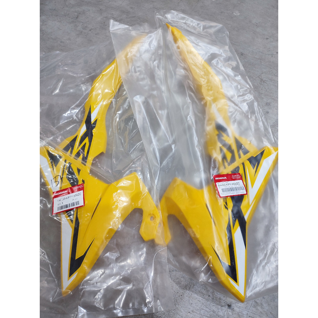 ♥️ XRM 125 FI MAIN PIPE COVER SIDE (HPI) (GENUINE: Right- 64300-KPY ...