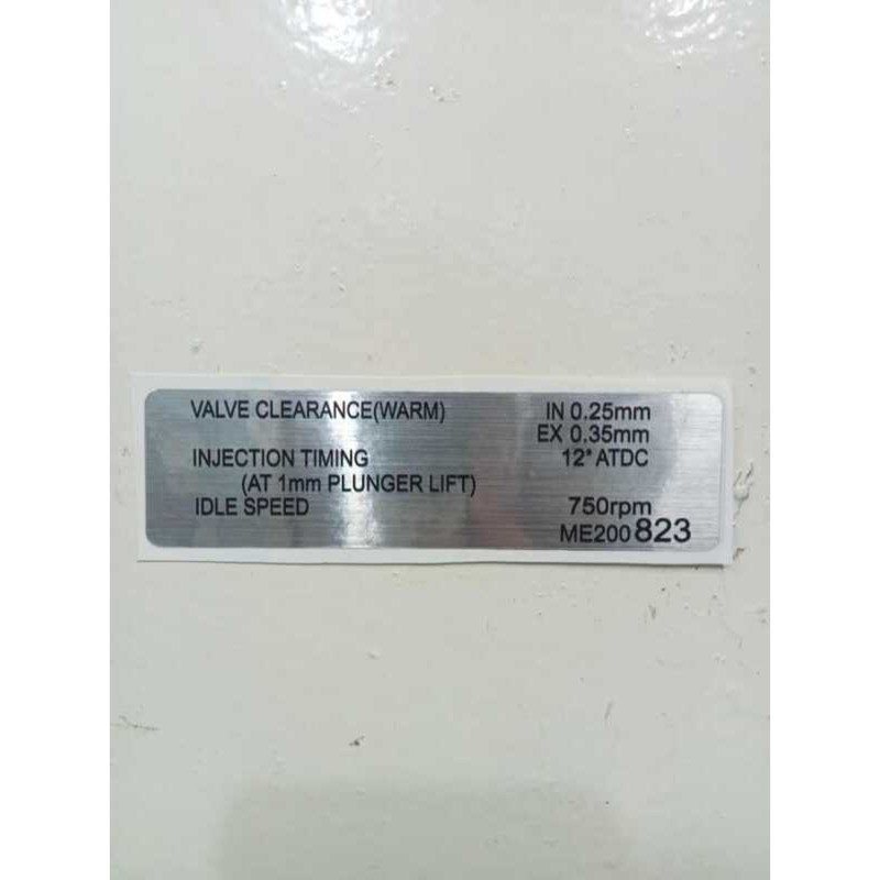 55 Pajero Fieldmaster Hood/Engine Bay Decals Valve Clearance Be5 ...
