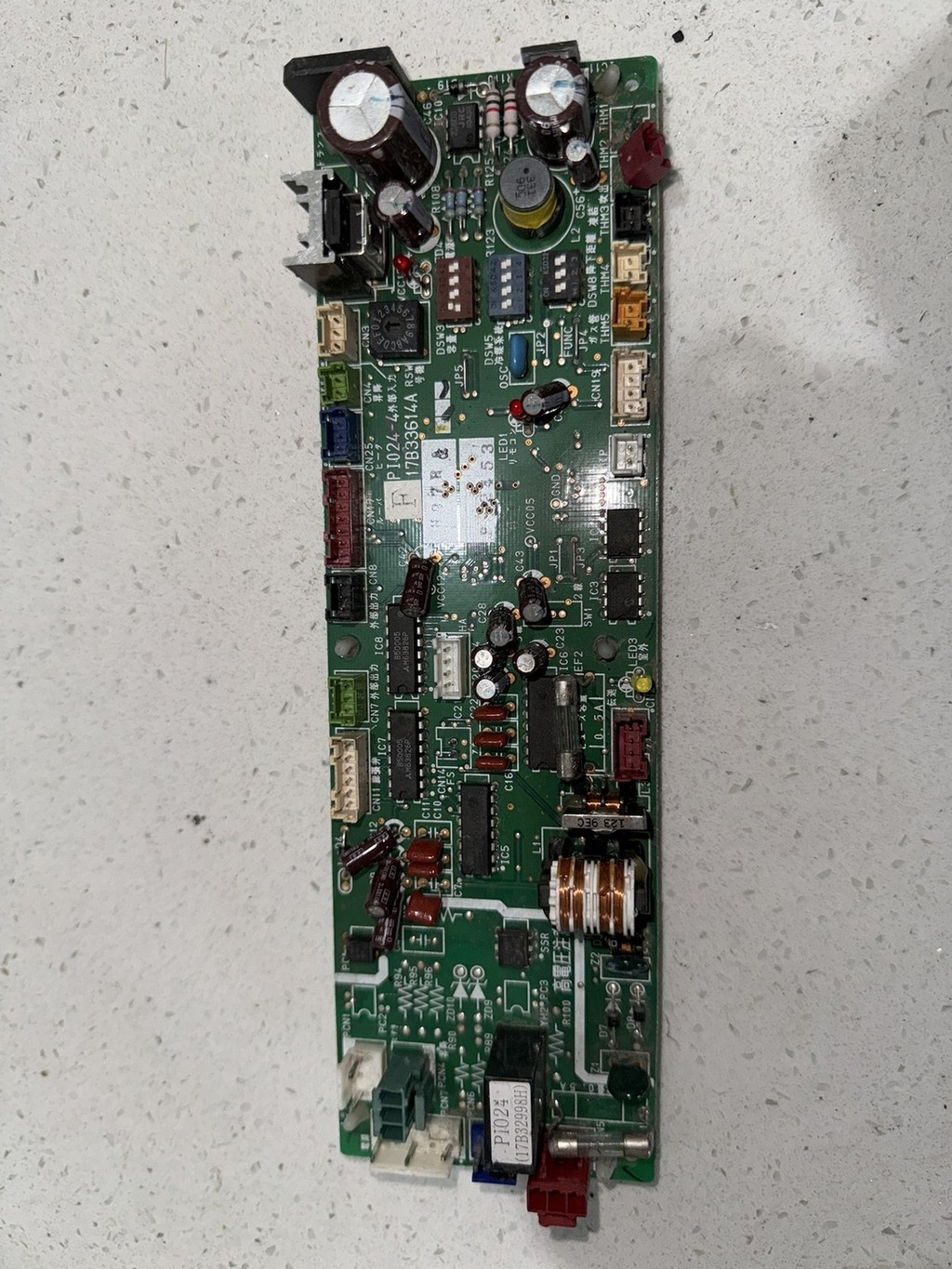 Hitachi Central Air Conditioner Computer Board PI024-4 17B33614A Indoor ...