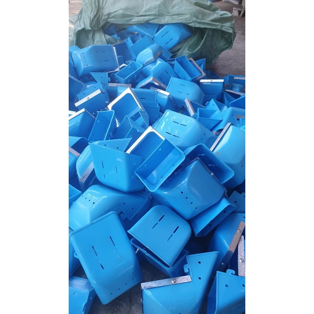 50pcs Rabbit Feeder Plastic J Feeder Food Box for Rabbit ( 10cm ...