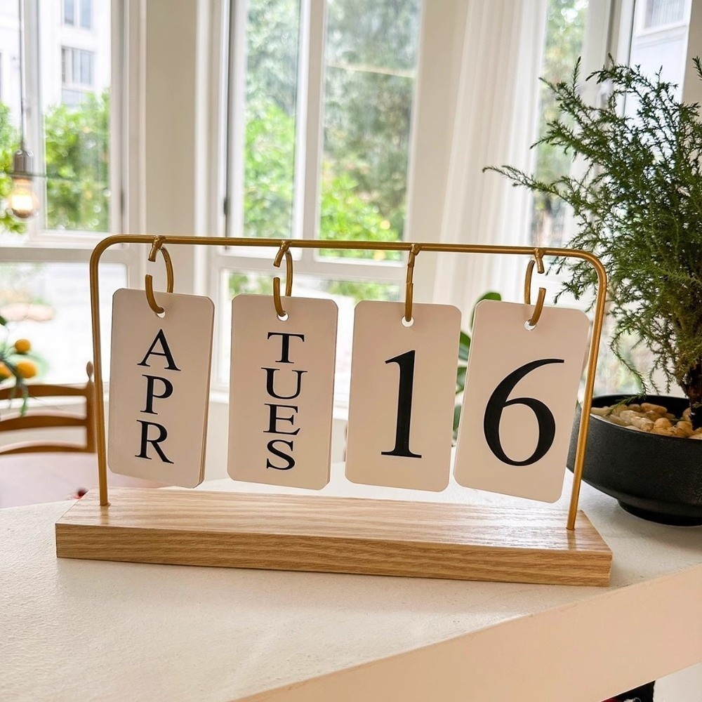 Retro Wooden Desktop Flip Calendar Turn Page Design Desktop Decor ...
