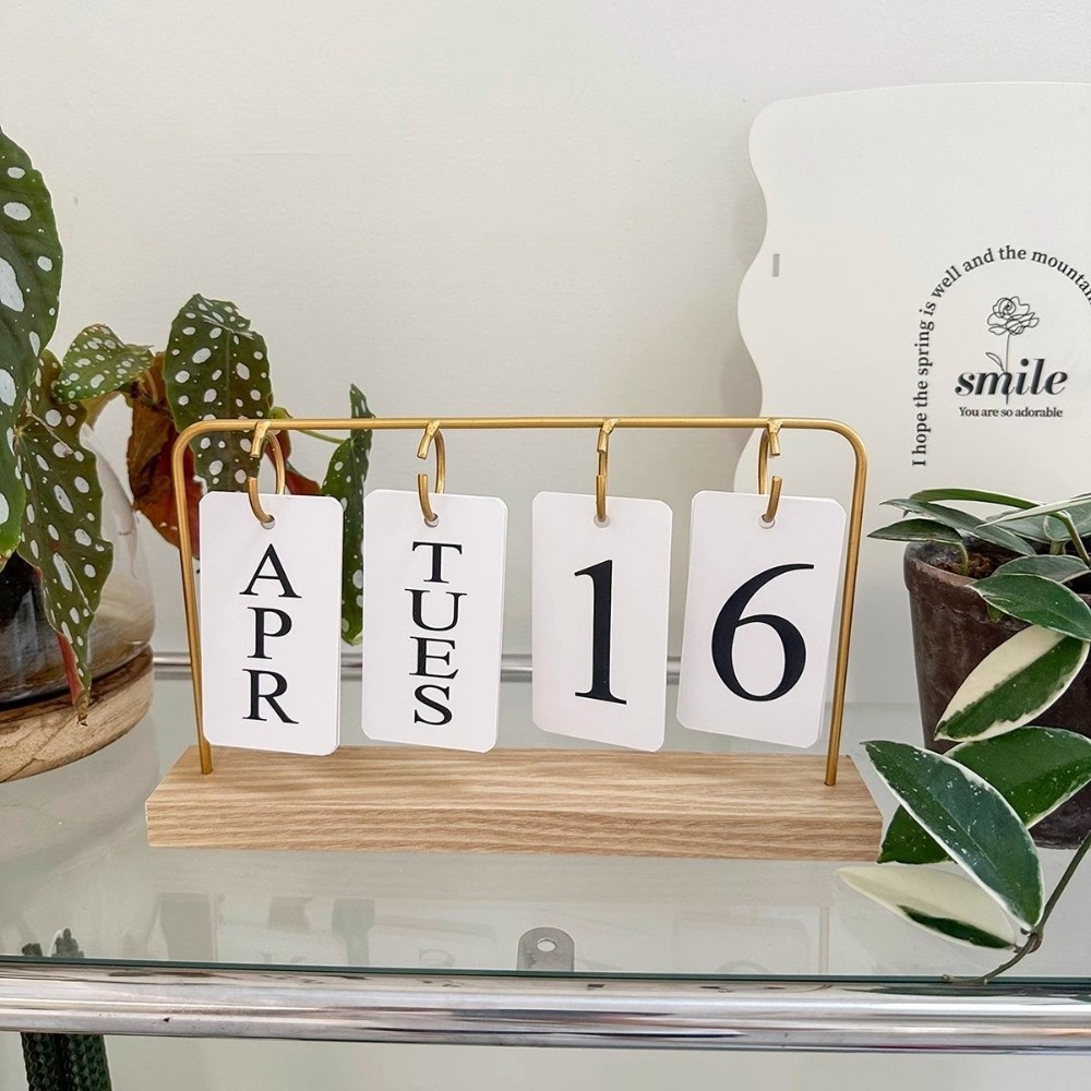 Retro Wooden Desktop Flip Calendar Turn Page Design Desktop Decor ...