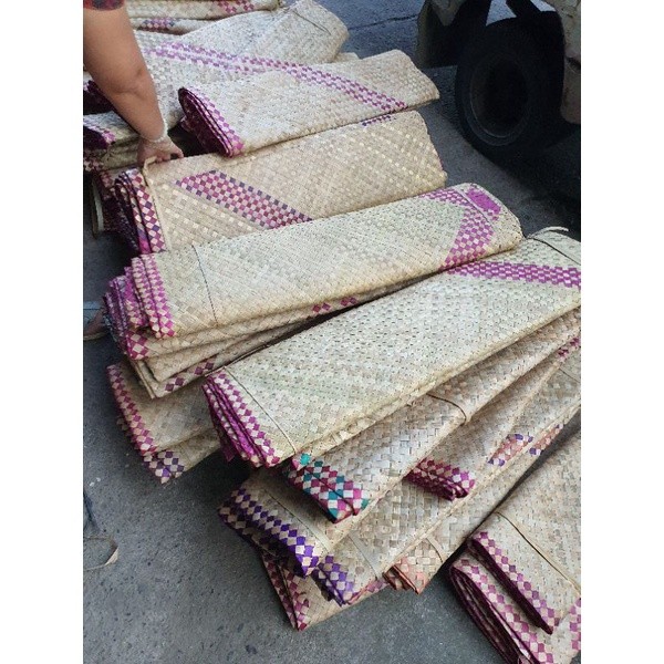 Native Banig or Mat with Color (Diamond Accent) | Shopee Philippines