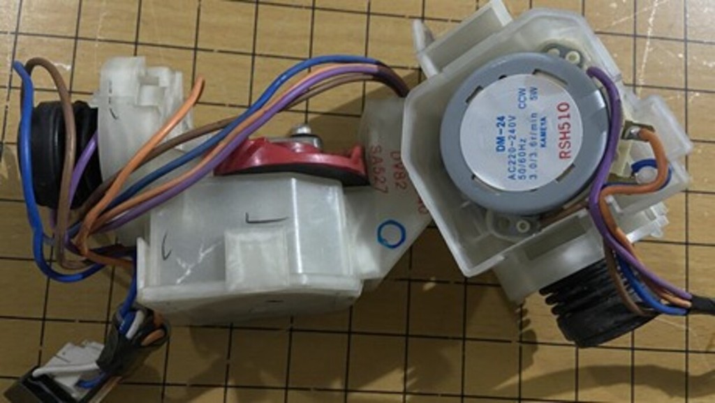 Hitachi Fully Automatic Washing Machine Drain Valve Motor Assembly (4 ...