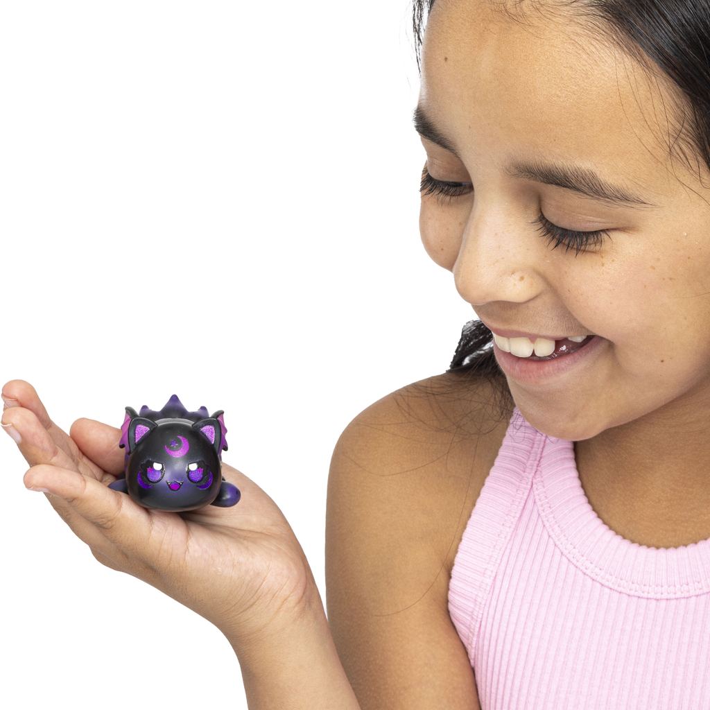 Aphmau MeeMeow Mystery Figures Series 7 Blind Box Toy Offering 1 of 8 ...