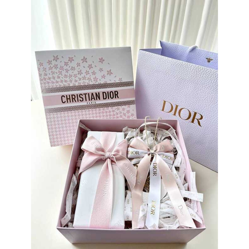 Authentic Dior/Dior Lipstick Gift Box Facial Cleanser Set Gift for ...
