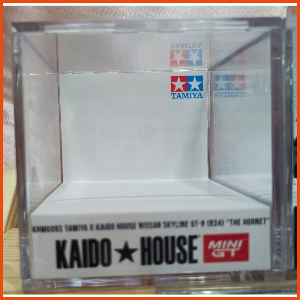 Love-CrAfT's GeekyBox - Nostalgia Diorama Cube - Personalized Figure in ...