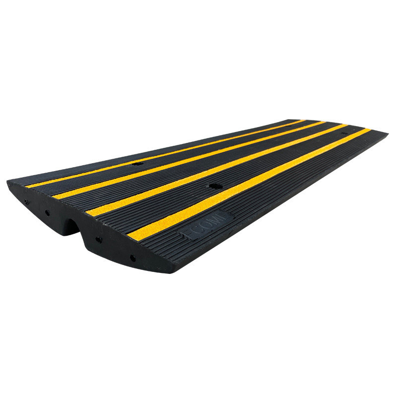 Rubber heavy-duty vehicle ramp,step pad, slope pad,rubber road edge ...