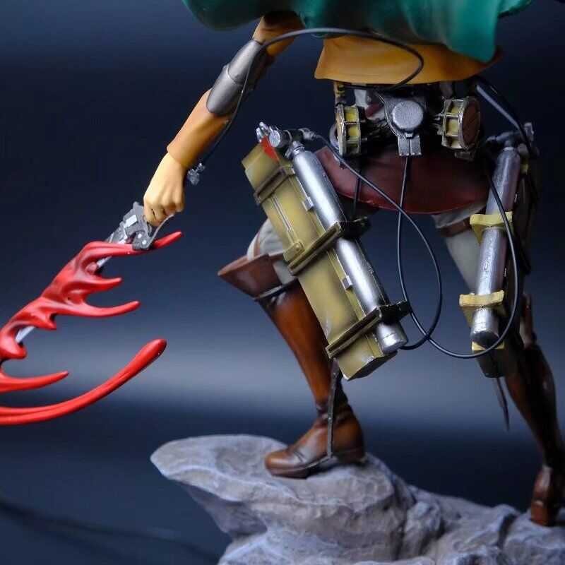 C7 Attack On Titan GK Commander Battle-Damaged Version Levi Ackerman ...