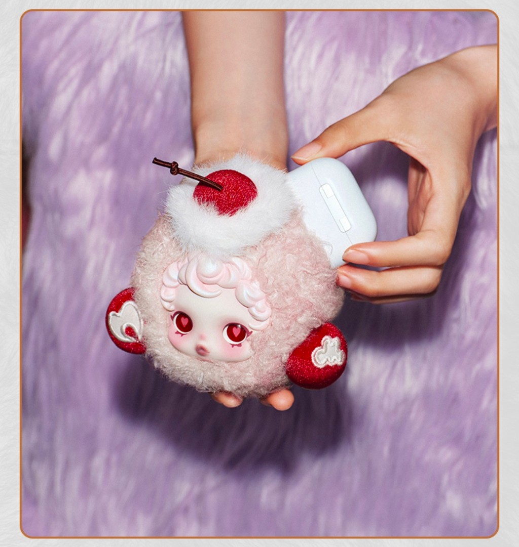 POPMART SKULLPANDA Sleepless Theater Series Earphone Bag, Released on ...