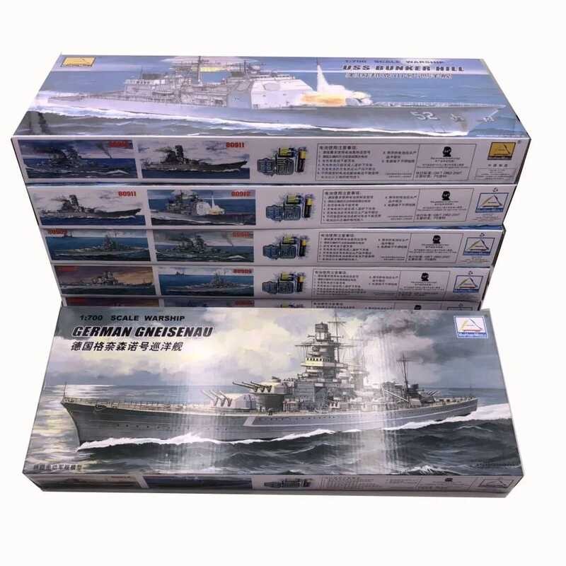 2 TRUMPETER 3 1/700 Aircraft Carrier Battleship Submarine Assembly ...