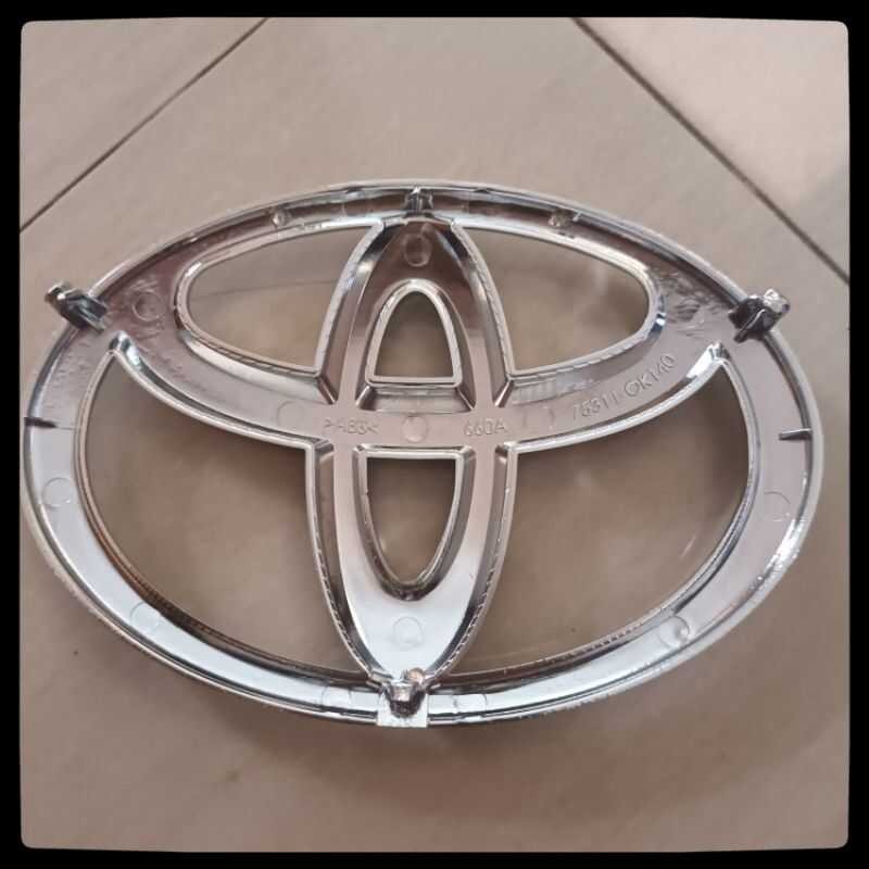 Toyota Emblem Front Grill Bumper Innova Reborn Hilux Size 17Cm ORIGINAL ...