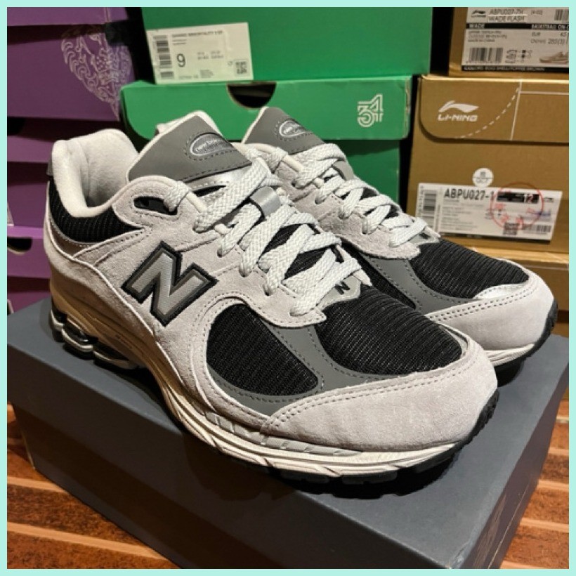 New Balance 2002R Black Grey (M2002RFH) | Shopee Philippines