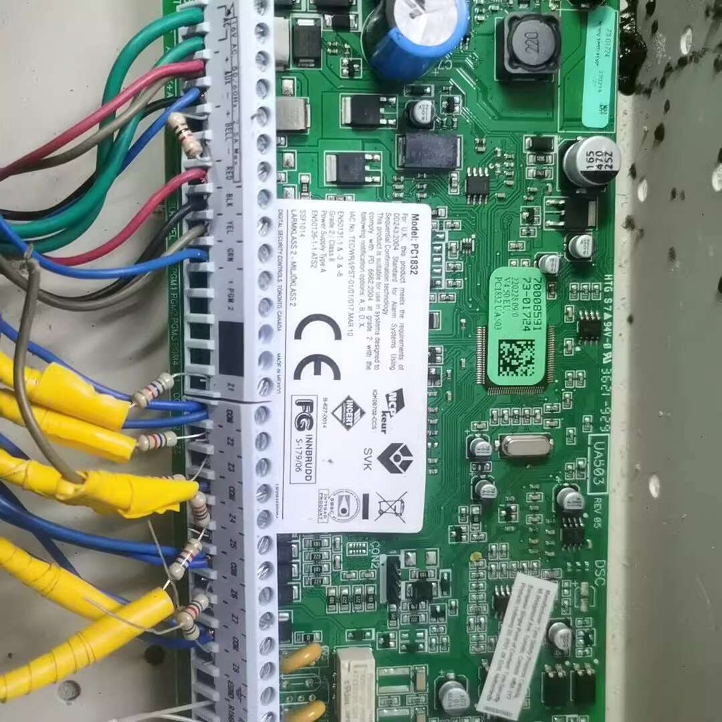 Tyco DSC Alarm Panel PC1832 Eight Zones Expandable to 32 Zones Main ...