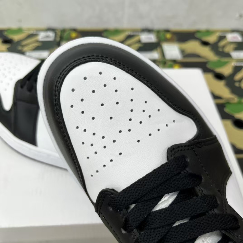 Air jordan Men's White Classic Shoes for women- Rubber shoes for men ...