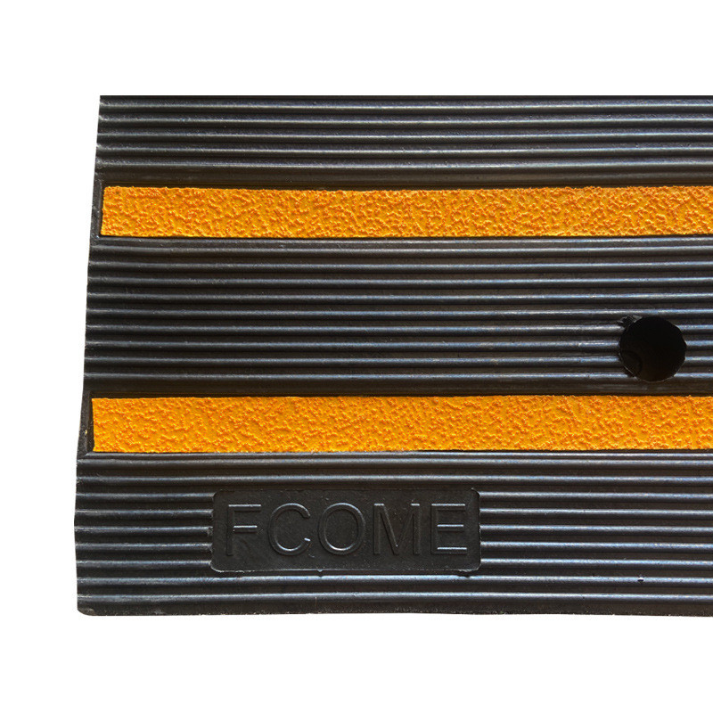 Rubber heavy-duty vehicle ramp,step pad, slope pad,rubber road edge ...