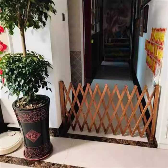 Anticorrosive Wood Retractable Barrier Indoor Dog Cat Pet Divider Yard ...