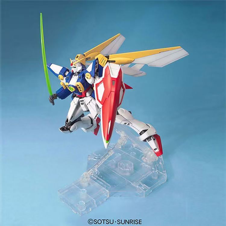 BANDAI MG Wing Gundam Zero EW | 1/100 Scale Model Kit (Mobile Suit ...