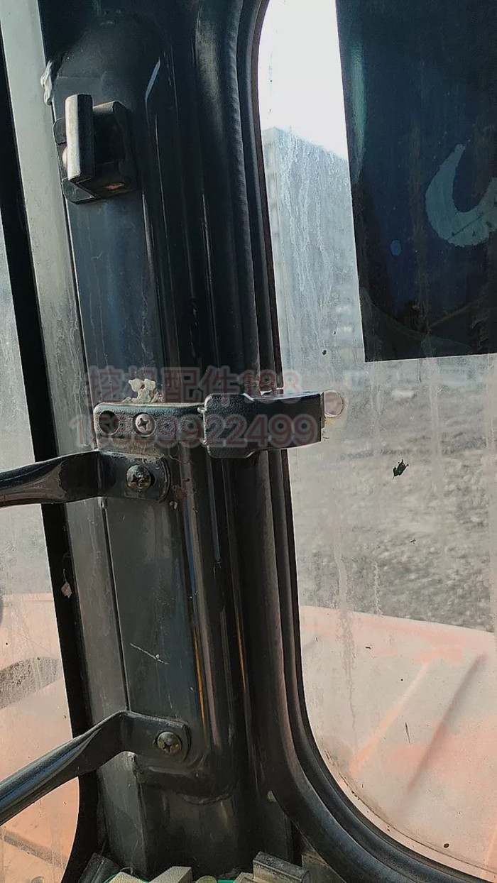 Hitachi ZAX60/70/75 Excavator Cabin Window Lock Push Rod Lock Clip Lock ...