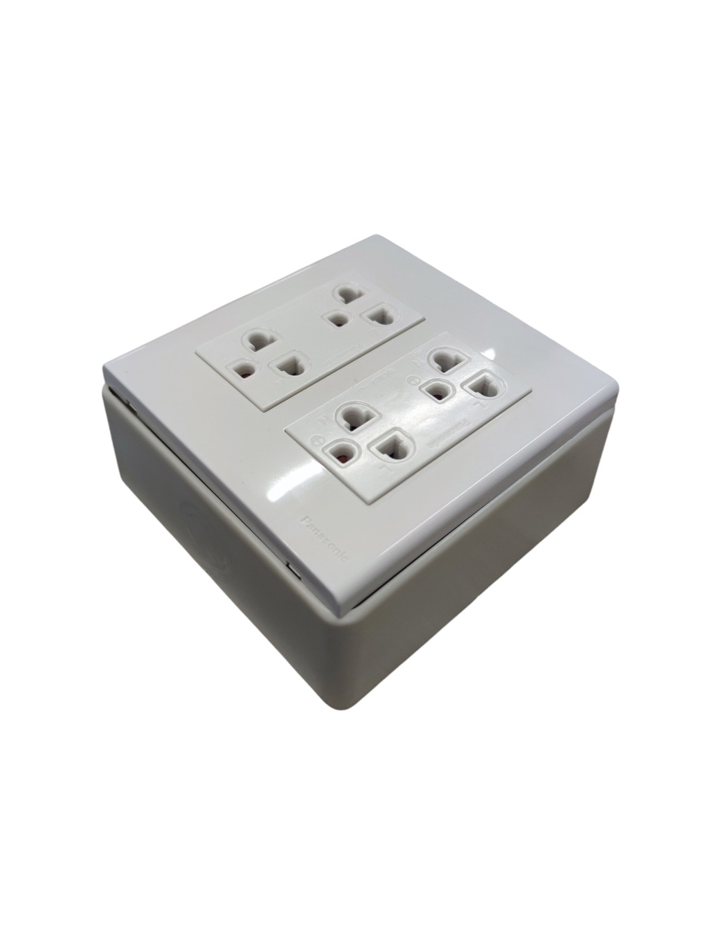 Panasonic 4 Gang Universal Outlet with Ground 16A 250V WEG6806 ...