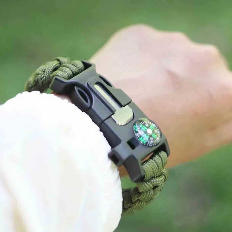 5-in-1 Paracord Survival Bracelet with Compass, Fire Starter, Whistle ...