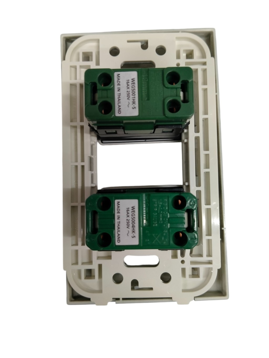 Panasonic 2 Gang Combination Switch 4 Way and 1 Way Switch 16A 250V ...