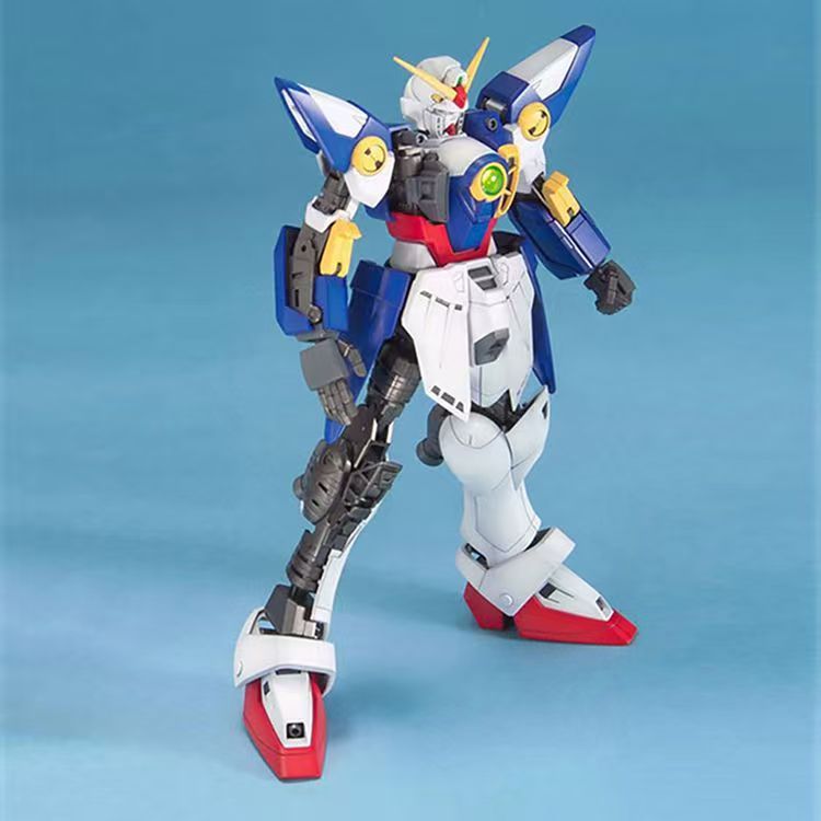 BANDAI MG Wing Gundam Zero EW | 1/100 Scale Model Kit (Mobile Suit ...
