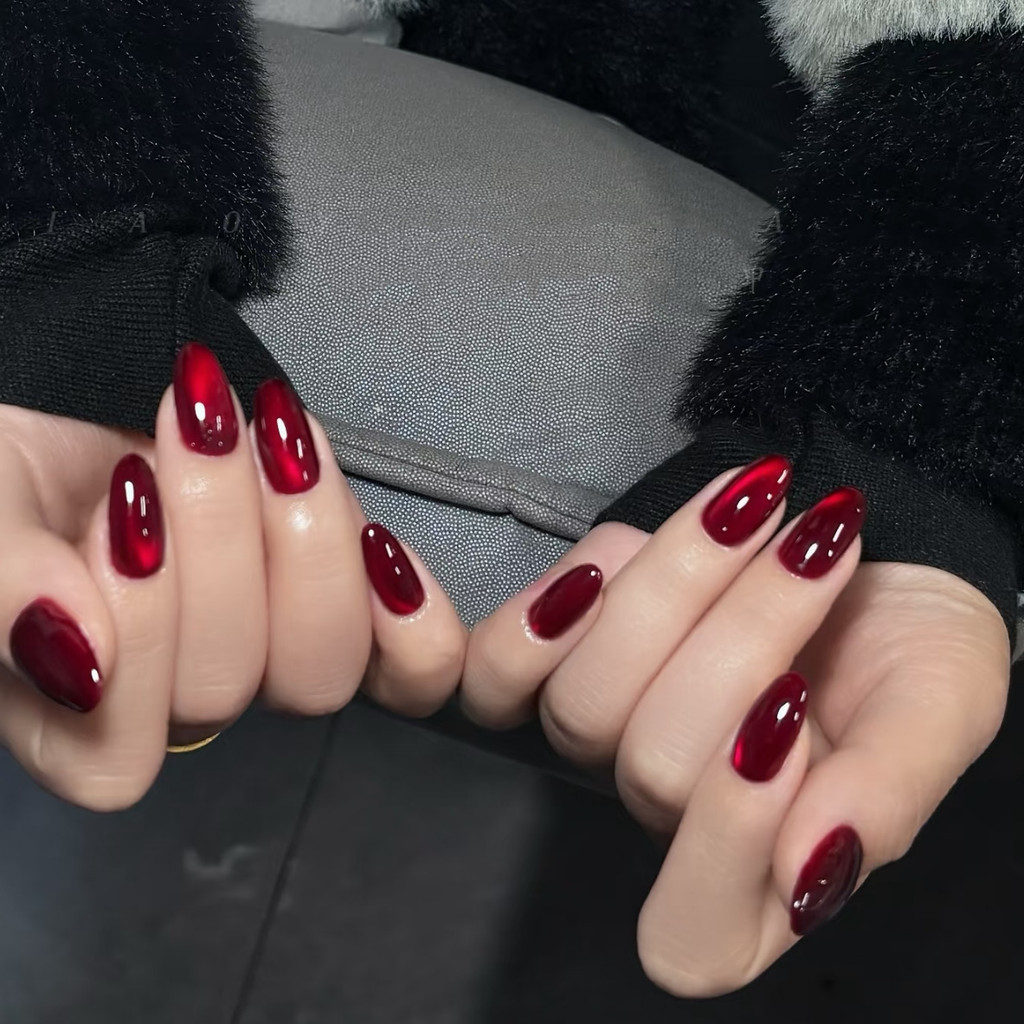 Short Almond Fake Nails Cat Eye/ Matte Red Black Nude Pink Brown Short ...