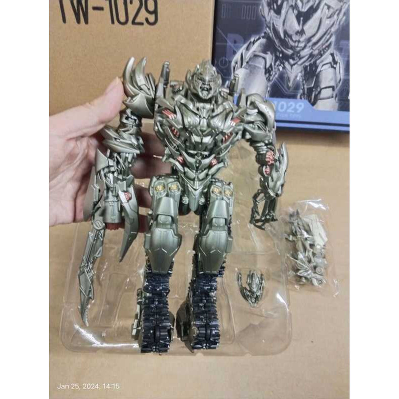 Megatron Baiwei TW1029 SS31 8 in tall TW1027 Commander Optimus prime ...