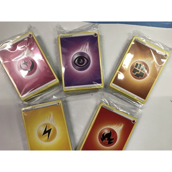 English Pokemon TCG SWSH Evolving Skies Elite Trainer Box Energy Pack ...