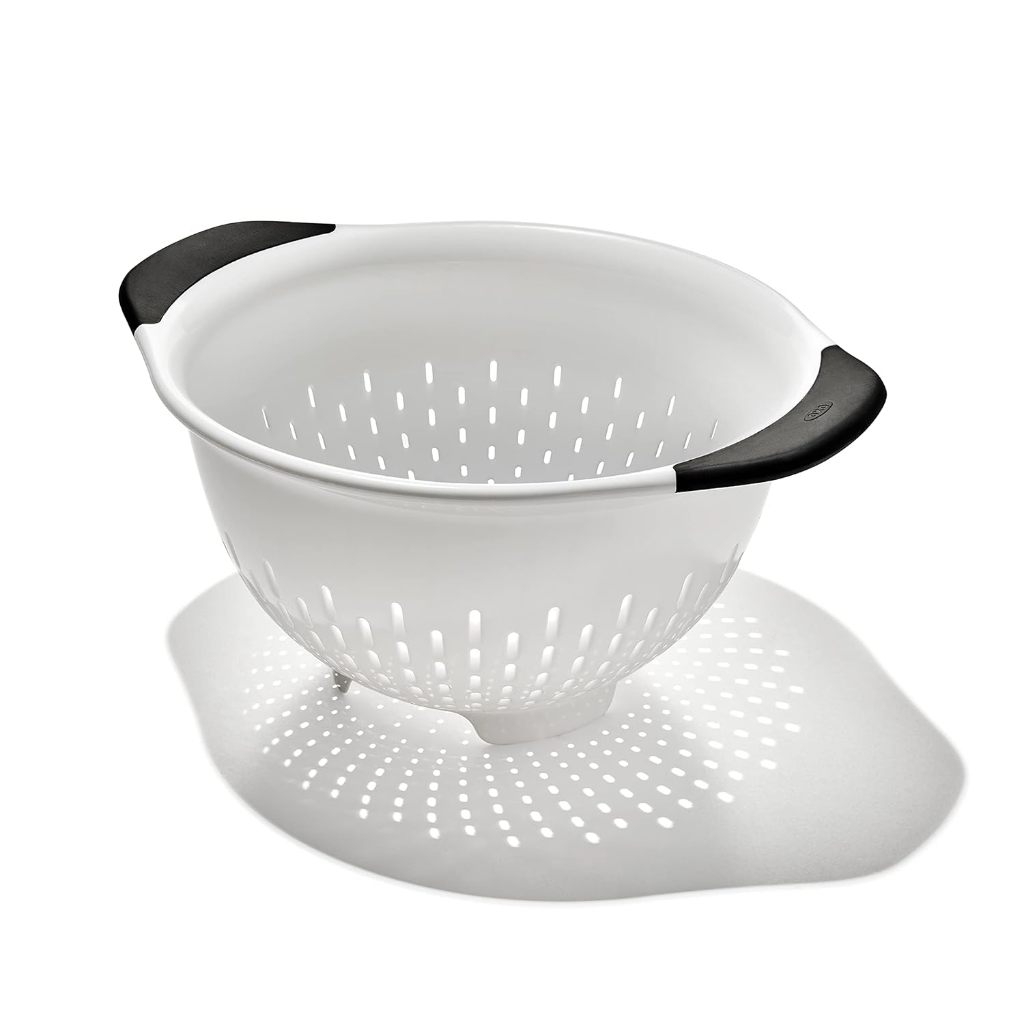 OXO Good Grips 3 QT Plastic Colander,Elongated holes allow for fast ...