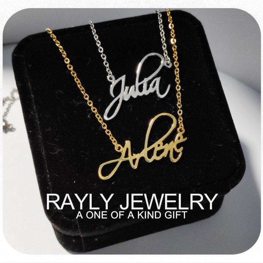 Personalized Name Pendant in Fantasia Chain Necklace (Hypoallergenic ...