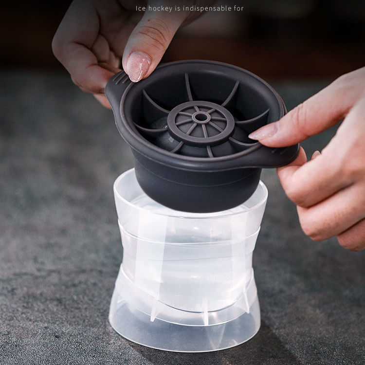 Ice maker, round ice cubes, mold, ice making mold, Ice Ball Maker ...