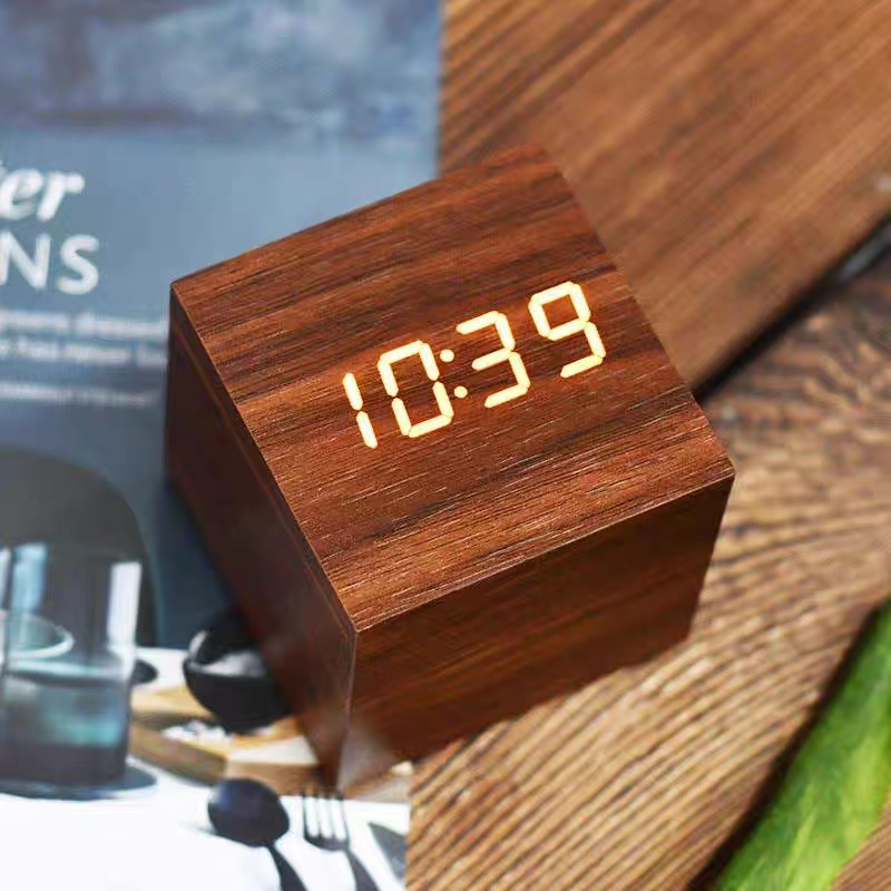Wooden Digital Alarm Clock with Temperature Cube, Art Ornaments ...