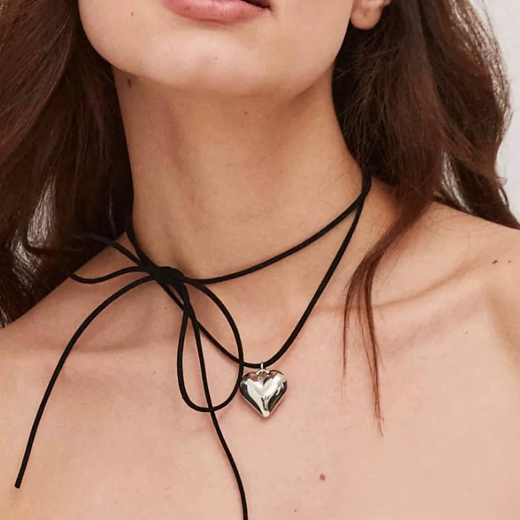Sweet Cool Exaggerated Love Pendant Necklace Simple Adjustable Velvet ...